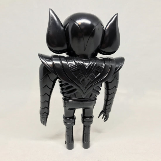 GLAMPYRE PITCH BLACK Edition by Martin Ontiveros - The Toy Chronicle