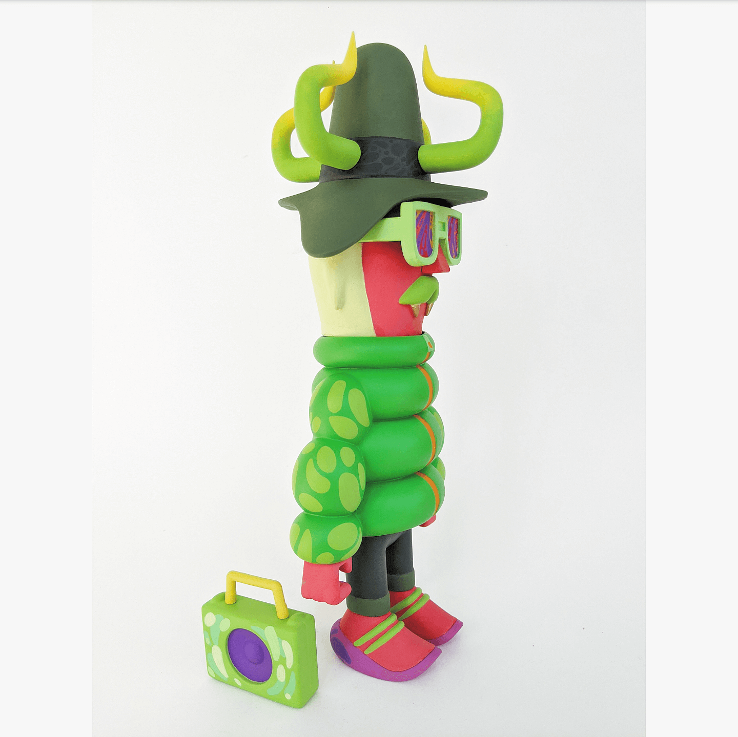 Cat Ca$h Meets Maximillian Ca$h for Rainbow Sparkles with Cat Atomic ...