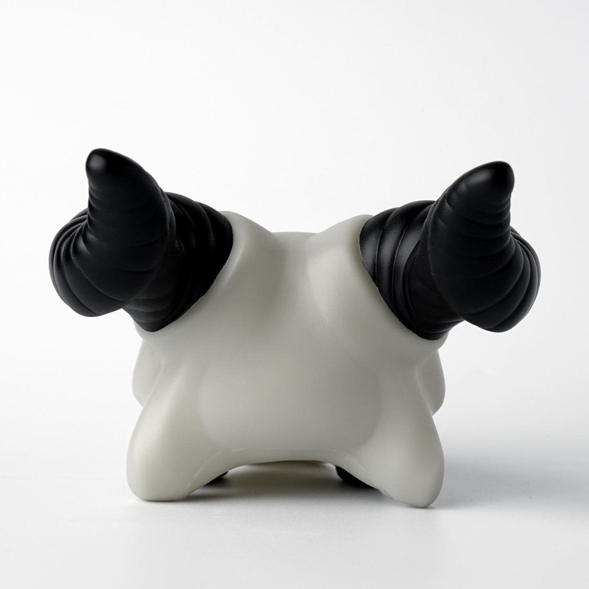 Numb Skulls by COLUS - The Toy Chronicle