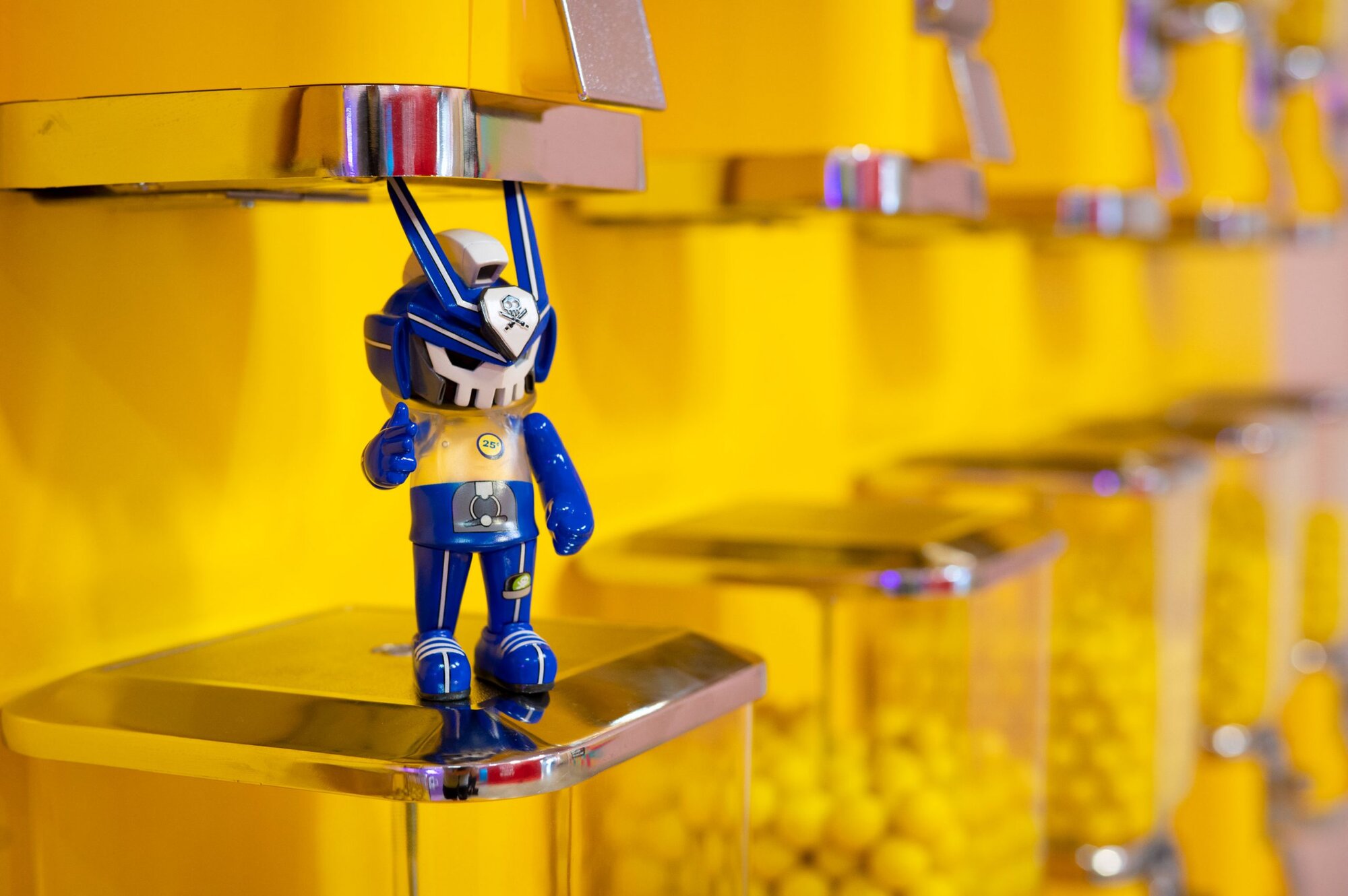 Blue Gumball Machine TEQ63 VLTD Exclusive by QUICCS x Martian Toys ...