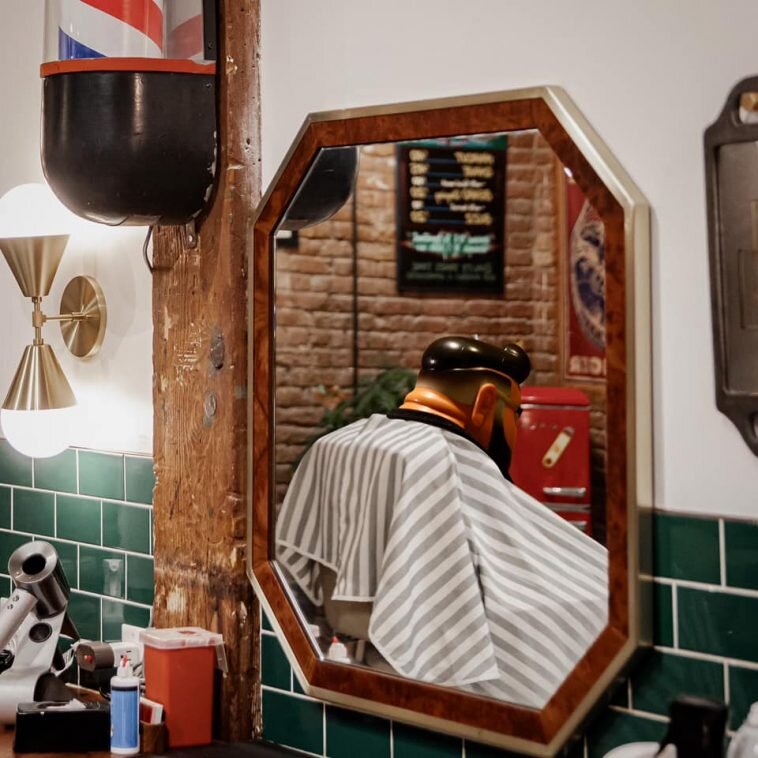 Barber Chunk by Jim Dreams x Cheung Leung Kee - The Toy Chronicle